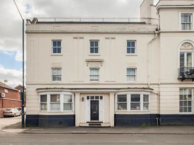 2 Bedroom Apartment To Rent In High Street, Leamington Spa, CV31