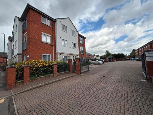 2 Bedroom Apartment To Rent In Highland Court, Nottingham, NG5