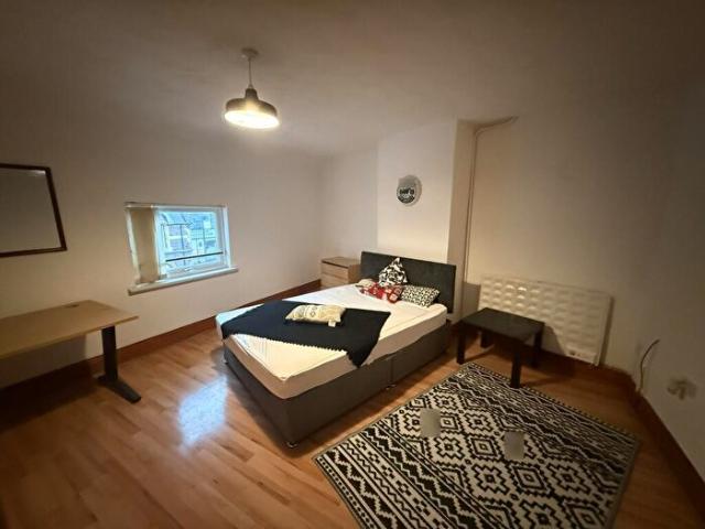 2 Bedroom Apartment To Rent In Humberstone Gate, Leicester, LE1
