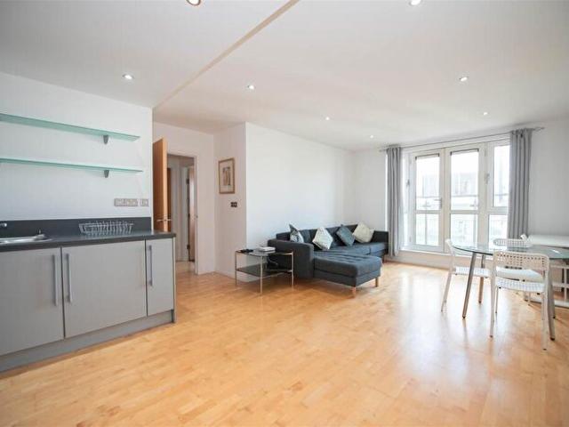 2 Bedroom Apartment To Rent In One Fletchergate, NG1