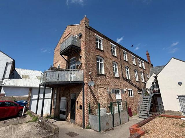 2 Bedroom Apartment To Rent In Osborn's Court, Olney, MK46