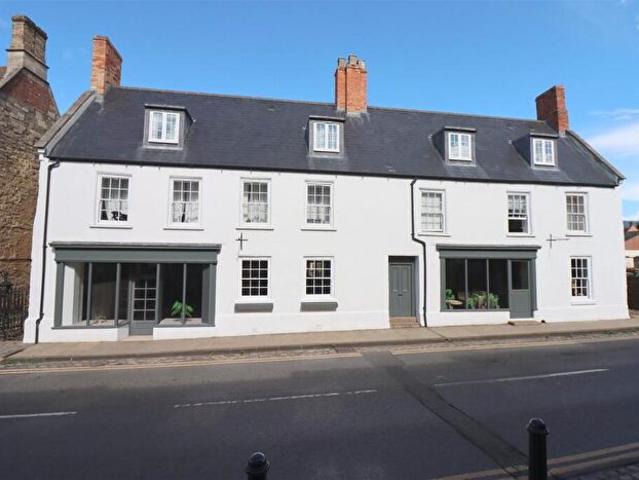 2 Bedroom Apartment To Rent In Oundle Road, Thrapston, Kettering, NN14