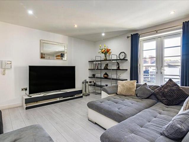 2 Bedroom Apartment To Rent In Low Pavement, Nottingham, NG1
