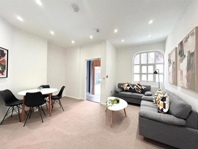2 Bedroom Apartment To Rent In Luxury Student Apartment York Street, Leicester, LE1