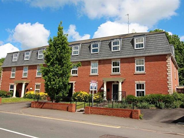2 Bedroom Apartment To Rent In Main Street, Newbold Upon Avon, Rugby, CV21
