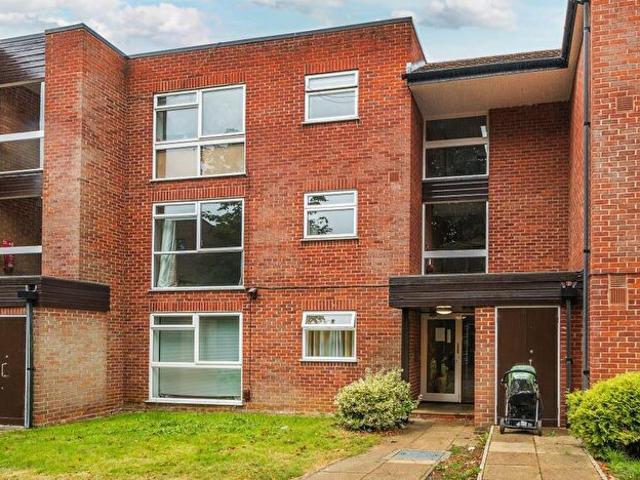 2 Bedroom Apartment To Rent In Manor Court, Headington, OX3