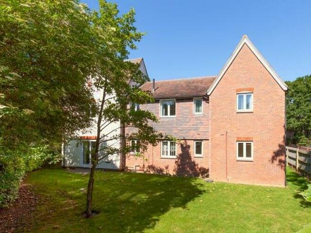 2 Bedroom Apartment To Rent In Marina Way, Abingdon, OX14