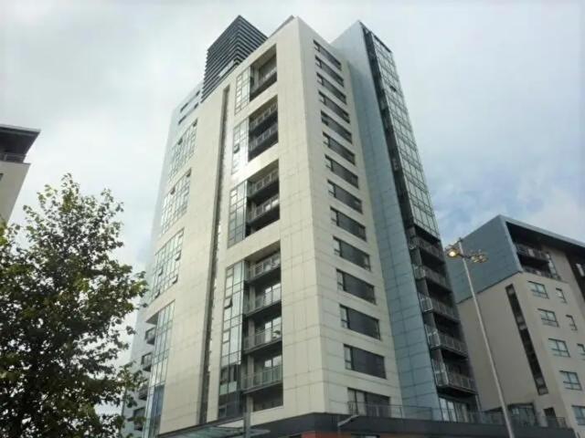 2 Bedroom Apartment To Rent In Meadowside Quay Square, Glasgow, G11