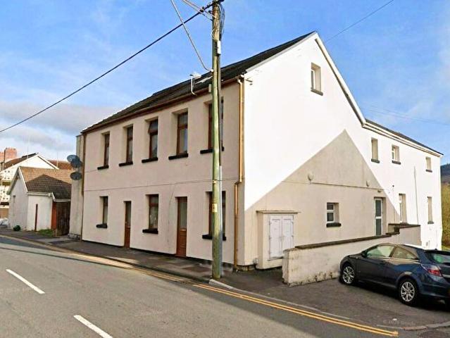 2 Bedroom Apartment To Rent In Melbourne Buildings, John Street, Abercwmboi, CF44