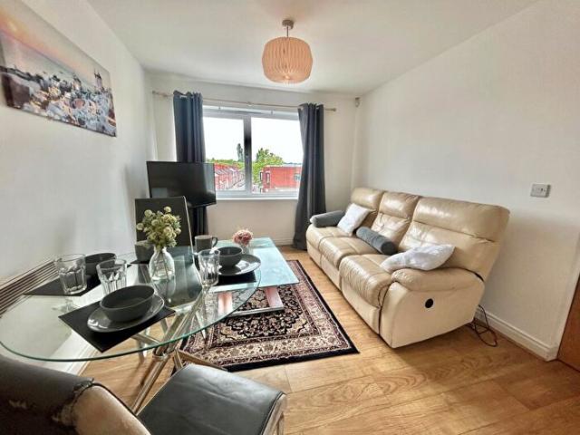 2 Bedroom Apartment To Rent In Nottingham Road, Old Basford, Nottingham, NG6