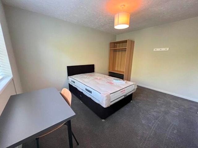 2 Bedroom Apartment To Rent In No Deposit! Sycamore Court, Beeston, Nottingham, NG9