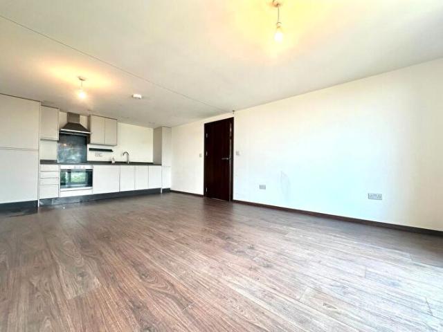 2 Bedroom Apartment To Rent In Solihull Heights, Sheldon, B25