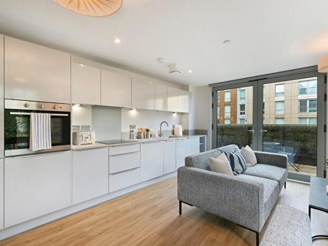 2 Bedroom Apartment To Rent In Solstice Apartments, Milton Keynes Milton Keynes, MK9