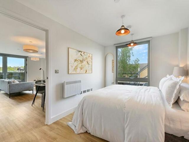 2 Bedroom Apartment To Rent In Solstice Apartments, Milton Keynes Milton Keynes, MK9