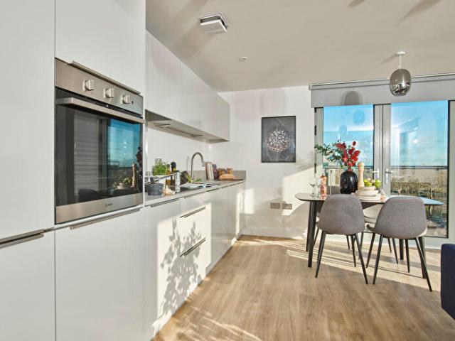 2 Bedroom Apartment To Rent In Solstice Apartments, Milton Keynes Milton Keynes, MK9