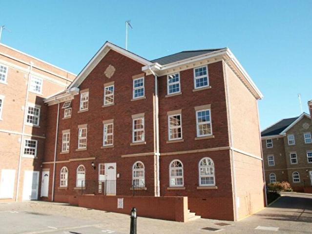 2 Bedroom Apartment To Rent In Scholars Court, Derngate, NN1