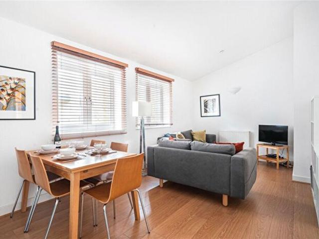2 Bedroom Apartment To Rent In St. Clements Street, East Oxford, OX4