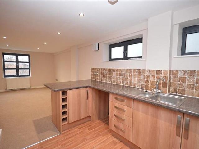 2 Bedroom Apartment To Rent In Station Road, NN15