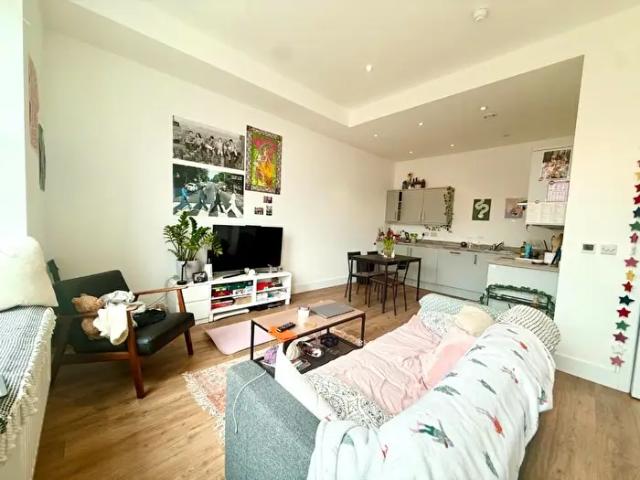 2 Bedroom Apartment To Rent In Station Street, Nottingham, Nottinghamshire, NG2
