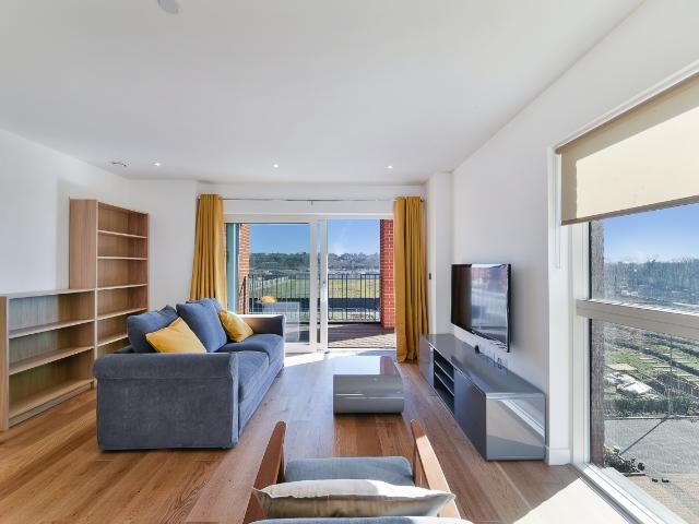 2 bedroom apartment to rent in poplar house colindale gardens thonrey close colindale nw9