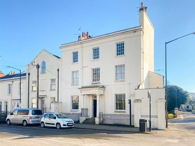 2 Bedroom Apartment To Rent In Portland Place East, Leamington Spa, CV32