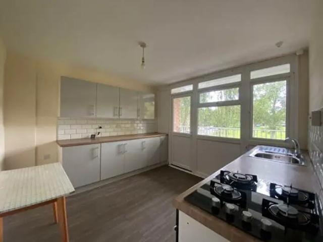 2 Bedroom Apartment To Rent In Quarn Way, Derby, DE1