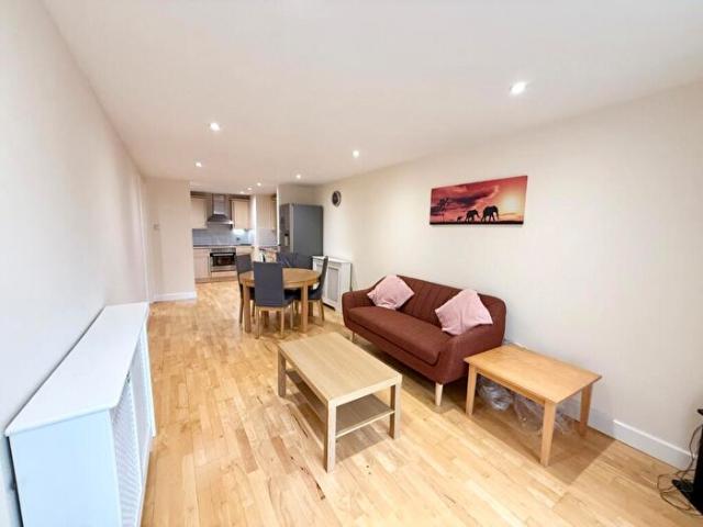 2 Bedroom Apartment To Rent In Ropewalk Court, The Ropewalk, Nottingham, Nottinghamshire, NG1