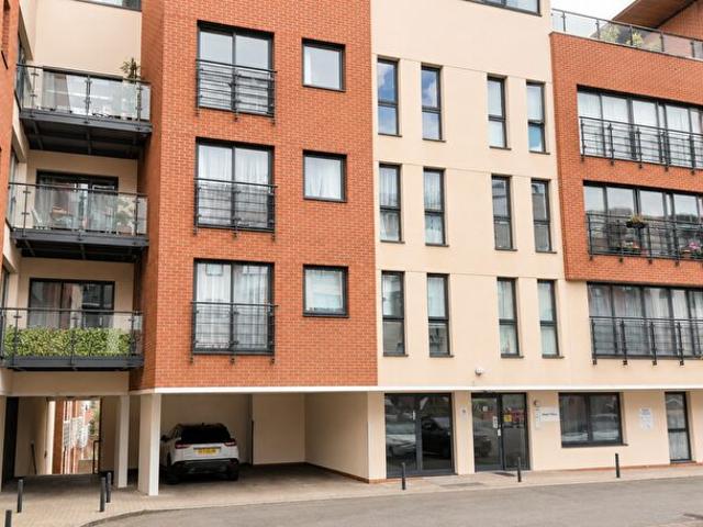 2 Bedroom Apartment To Rent In Rea Place, Birmingham, B12