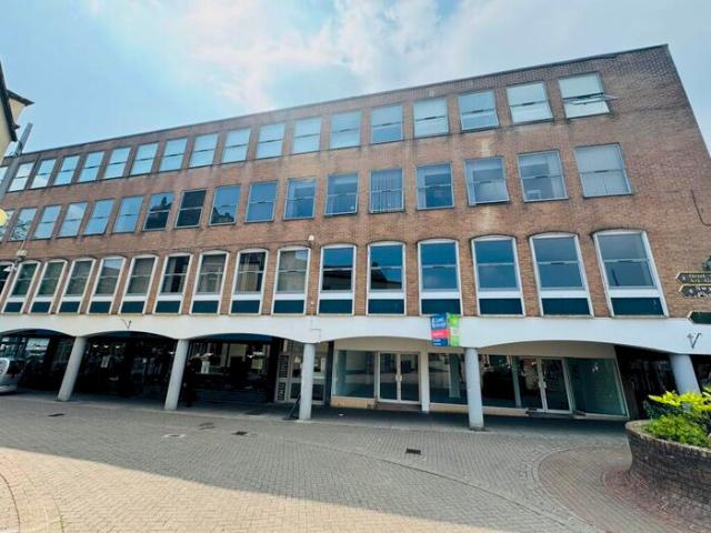 2 Bedroom Apartment To Rent In Red Street, Carmarthen, SA31