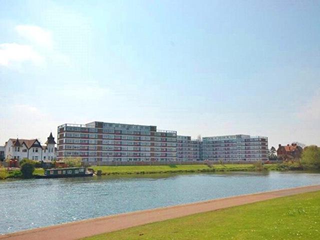 2 Bedroom Apartment To Rent In Rivermead, Wilford Lane, West Bridgford, Nottingham, NG2