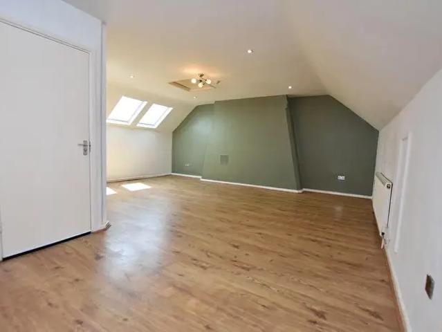2 Bedroom Apartment To Rent In Woodborough Road, Nottingham, NG3