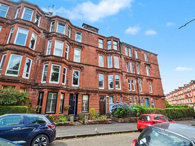 2 Bedroom Apartment To Rent In Waverley Gardens, Shawlands, Glasgow, G41