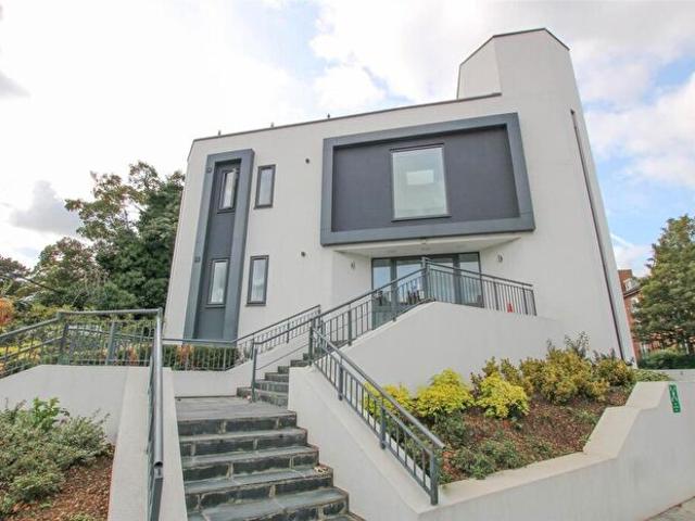 2 Bedroom Apartment To Rent In Walton Street, Aylesbury, HP21