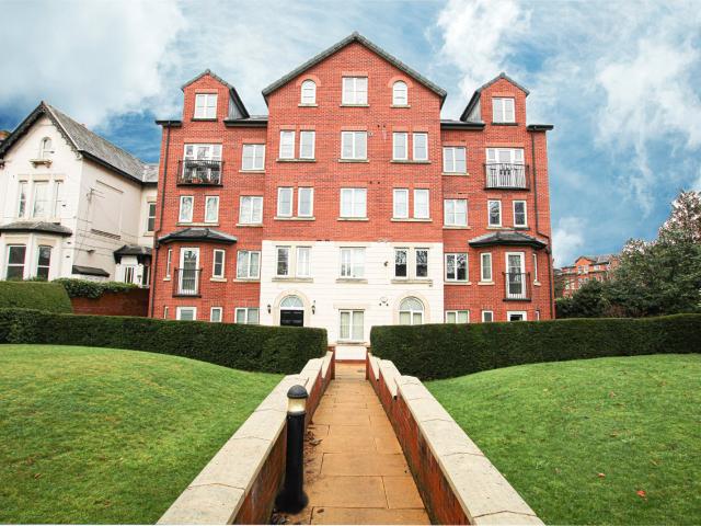 2 bedroom apartment to rent in wellington house wilmslow road manchester m20