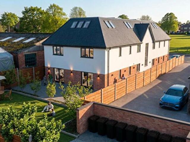 2 Bedroom Apartment To Rent In Western Avenue, Market Harborough, LE16