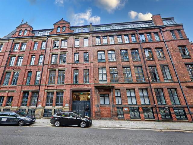 2 bedroom apartment to rent in whitworth house 53 whitworth street manchester m1