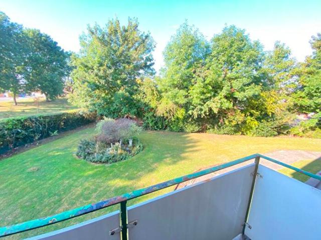 2 Bedroom Apartment To Rent In Willow Court, Stowe Avenue, West Bridgford, Nottingham, NG2