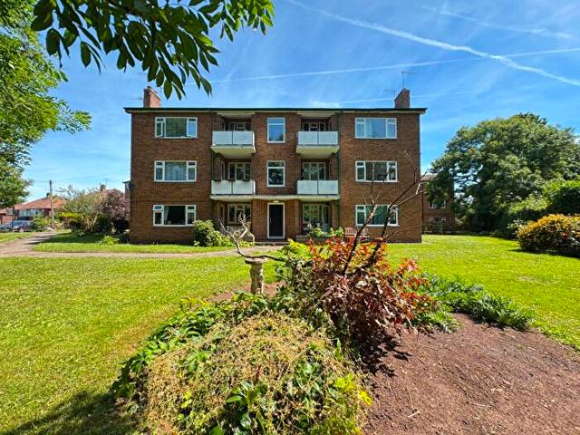 2 Bedroom Apartment To Rent In Willow Court, Stowe Avenue, West Bridgford, Nottingham, NG2