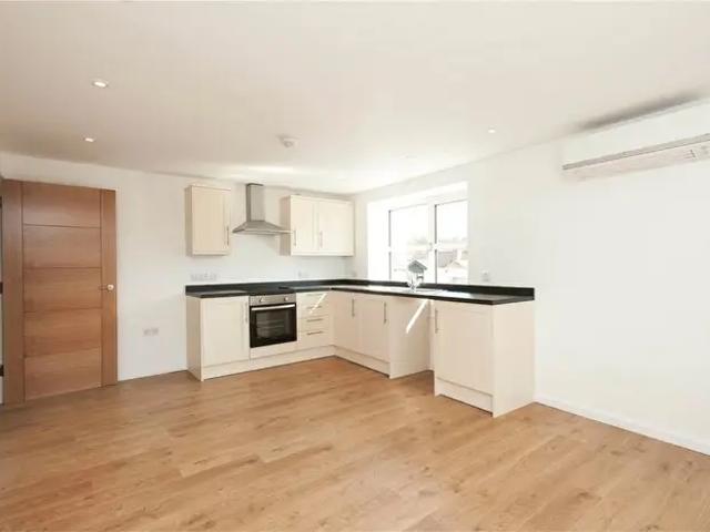 2 Bedroom Apartment To Rent In Townsend Court, Hucknall Road, Nottingham, Nottinghamshire, NG5