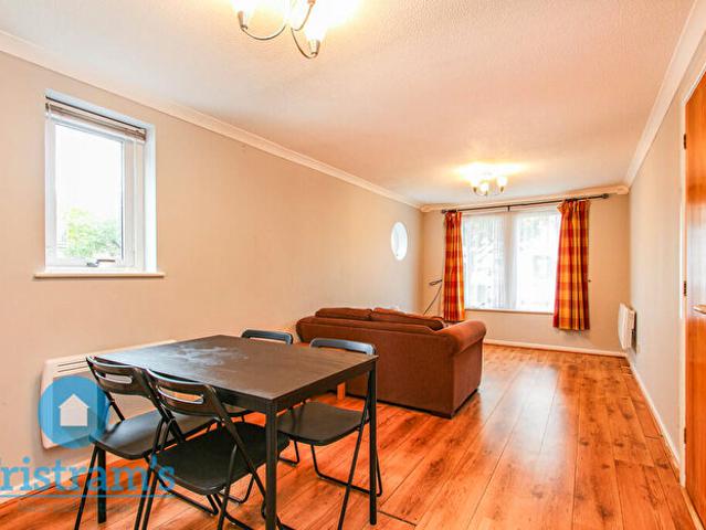 2 Bedroom Apartment To Rent In Tonnelier Road, Dunkirk, NG7