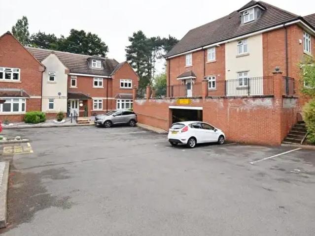 2 Bedroom Apartment To Rent In Tamworth Road, Sutton Coldfield, B75