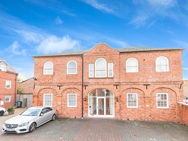 2 Bedroom Apartment To Rent In The Old Town Hall, Banbury, OX16