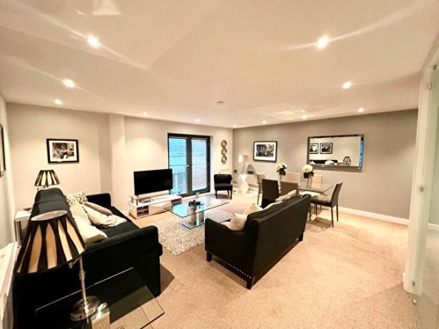 2 Bedroom Apartment To Rent In The Habitat, Woolpack Lane, Nottingham, Nottinghamshire, NG1