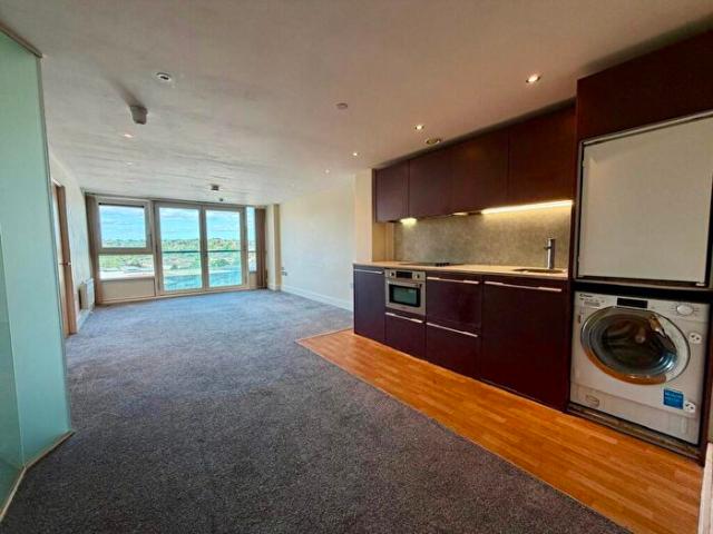 2 Bedroom Apartment To Rent In The Litmus Building, City Centre, NG1