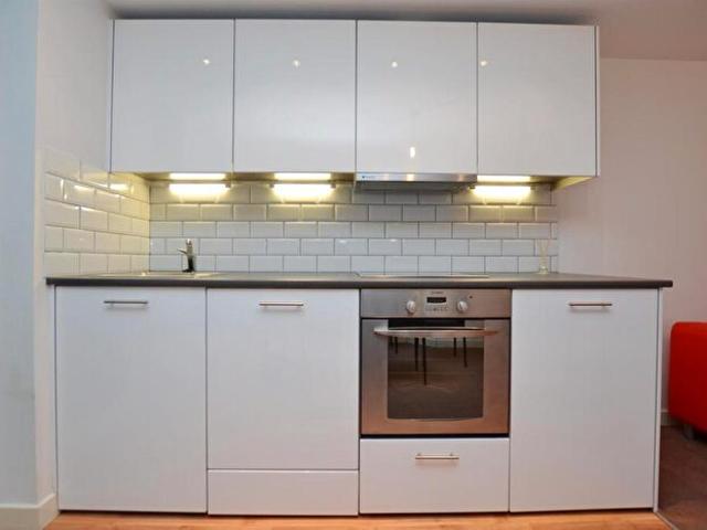 2 Bedroom Apartment To Rent In The Picture Works, NG2