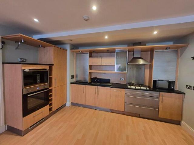 2 Bedroom Apartment To Rent In The Point, Plumtree Street, NG1
