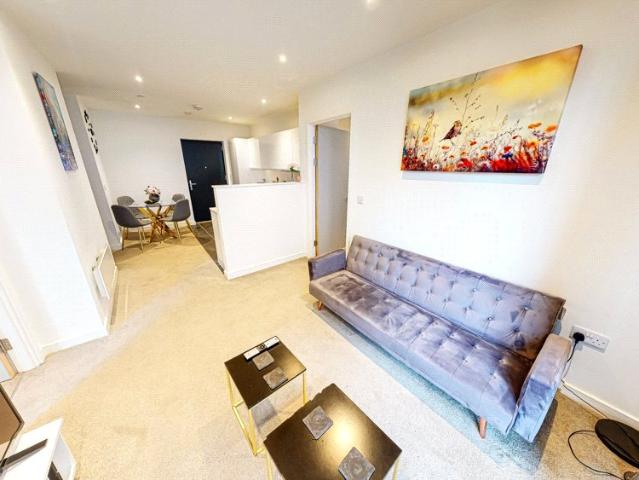 2 bedroom apartment to rent in transmission house northern quarter manchester m4