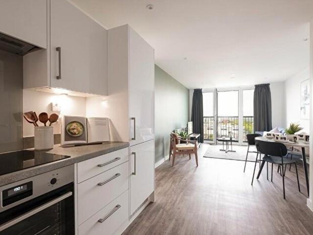 2 Bedroom Apartment To Rent In Two Bedroom Apartment, The Almere, Avebury Boulevard, Milton Keynes, Buckinghamshire, MK9