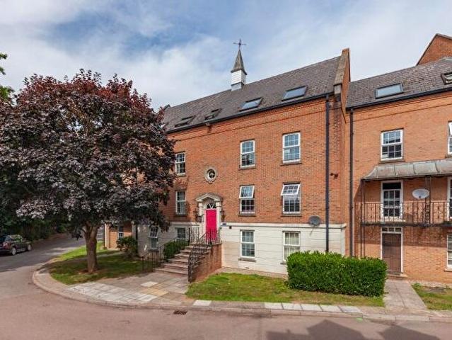2 Bedroom Apartment To Rent In Victoria Place, Banbury, OX16