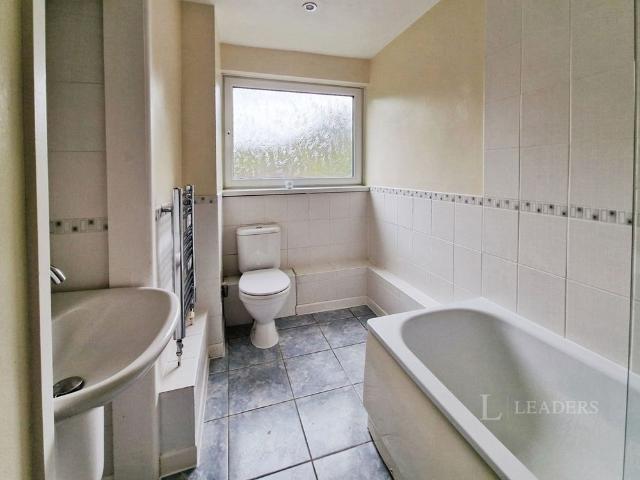 2 bedroom apartment to rent Oakwood Close, Chandler's Ford, Eastleigh, Hampshire, SO53